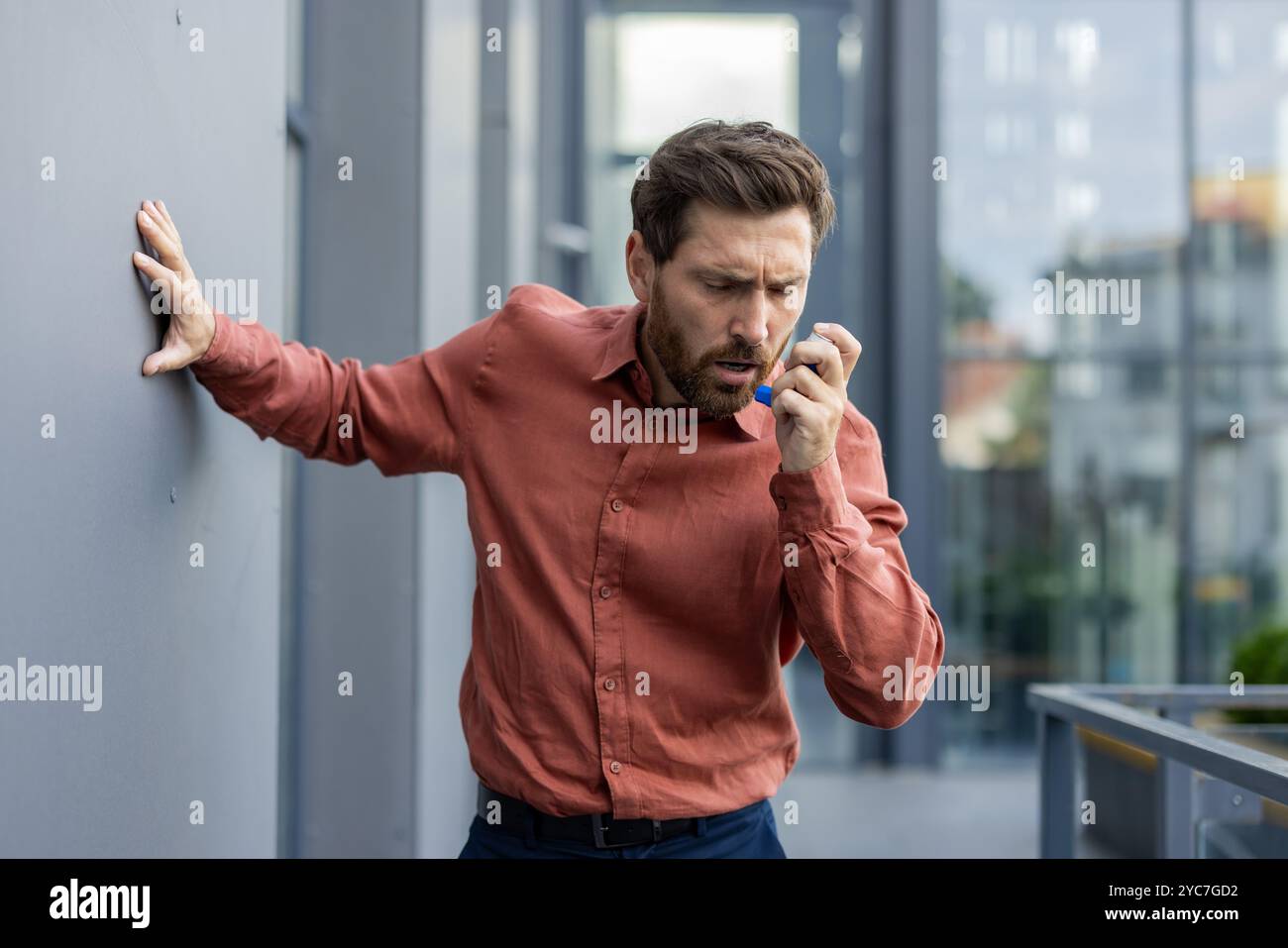 Smart inhaler for medication hi-res stock photography and images - Alamy