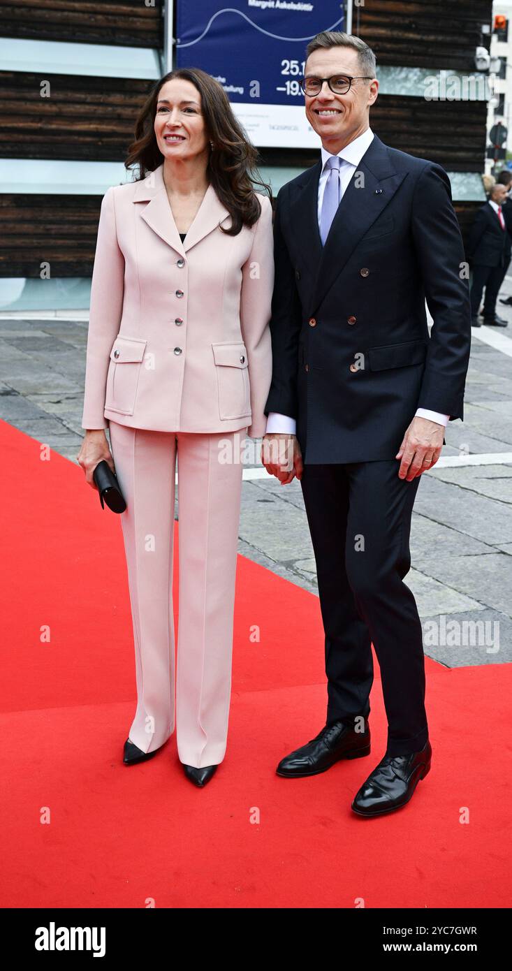 Suzanne innes hi-res stock photography and images - Alamy