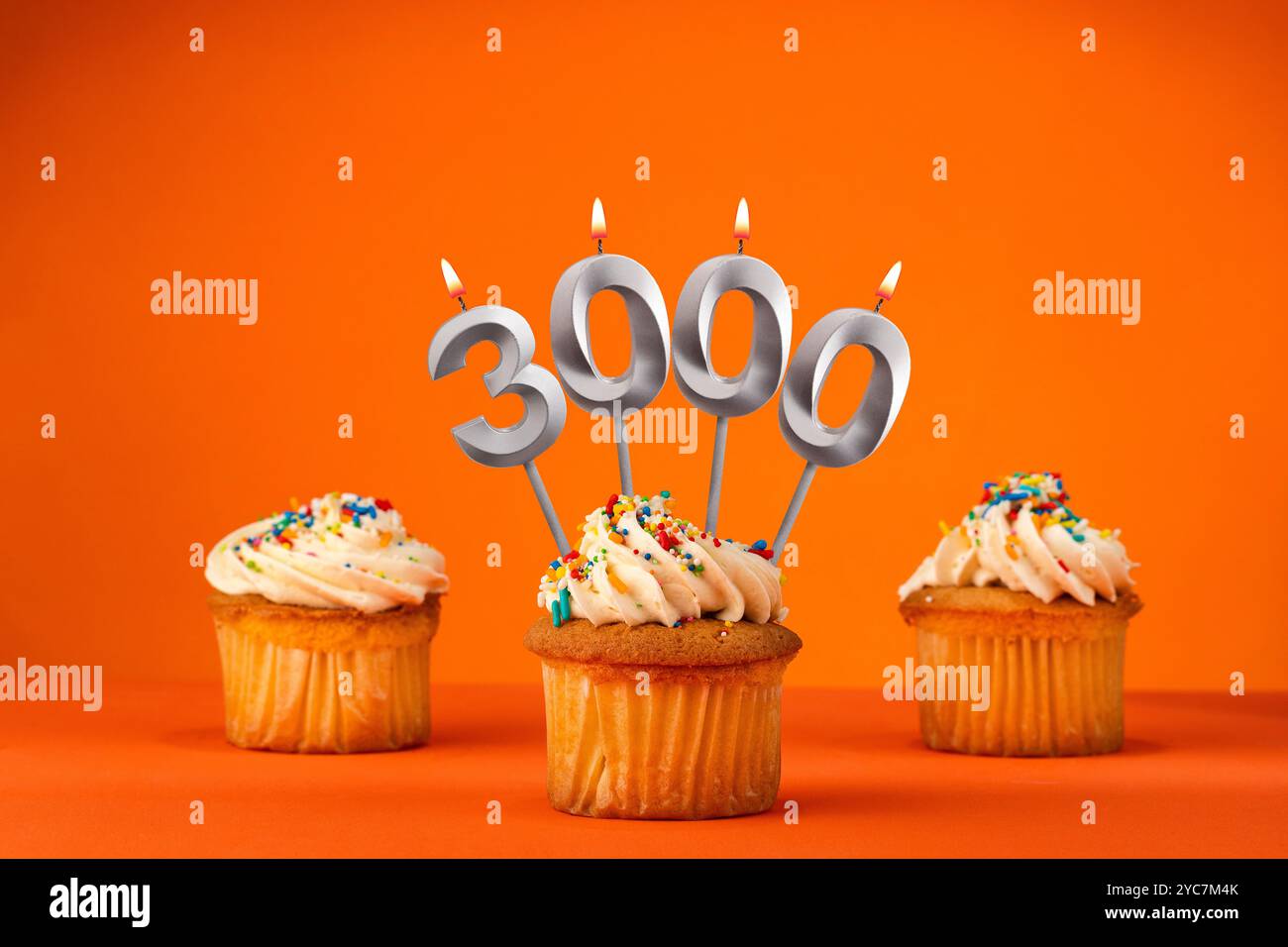 Cupcake 3000 hi-res stock photography and images - Alamy