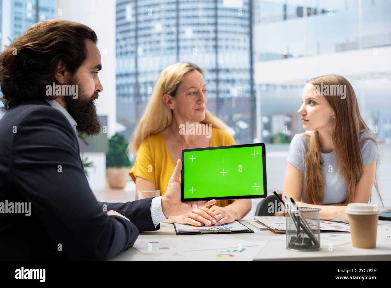 People receiving personalized financial plan from financial advisor ...