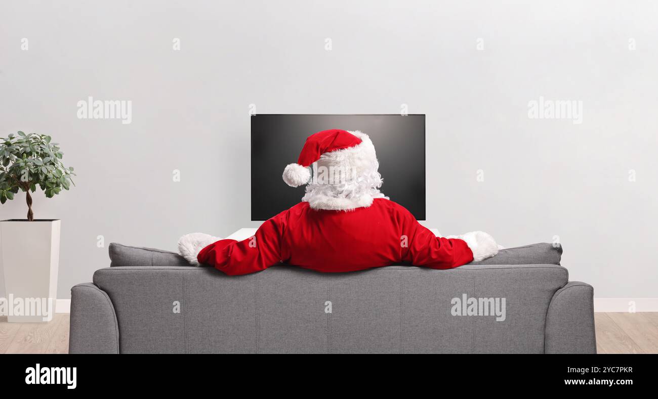 Living room tv winter hi-res stock photography and images - Alamy