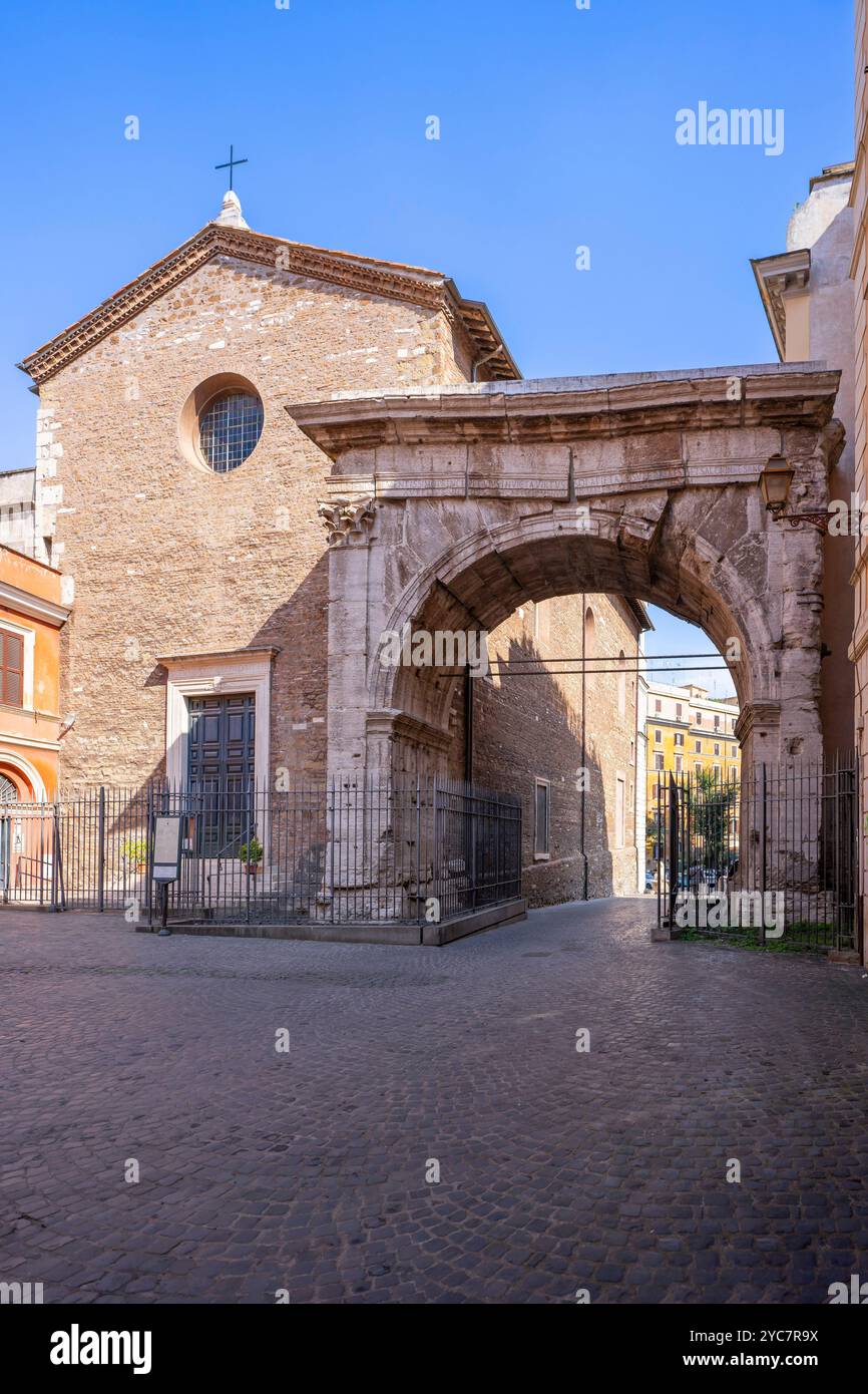 Arch of Gallienus, Arco di Gallieno, Roma, Lazio, Italy Stock Photo - Alamy