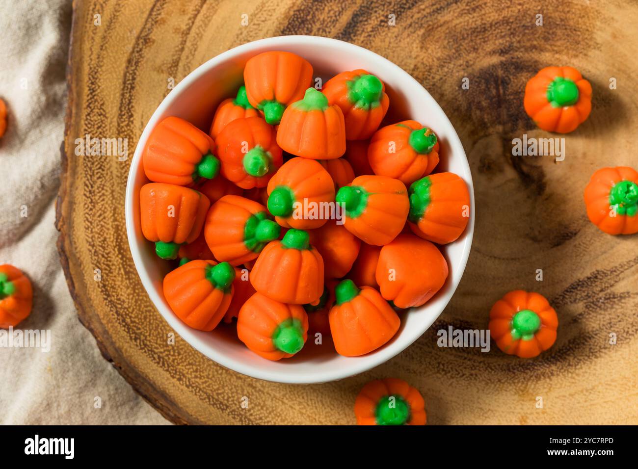 Bowl of pumpkin candy hi-res stock photography and images - Alamy