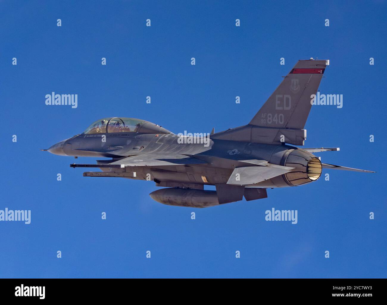 Edwards AFB F-16D 90-840 flies over the high desert of Southern ...