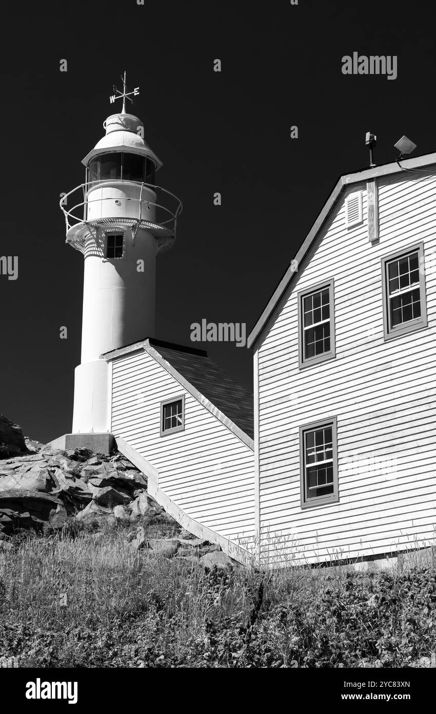 Lobster Head Cove Lighthouse, Rocky Harbour, Newfoundland, Canada Stock ...