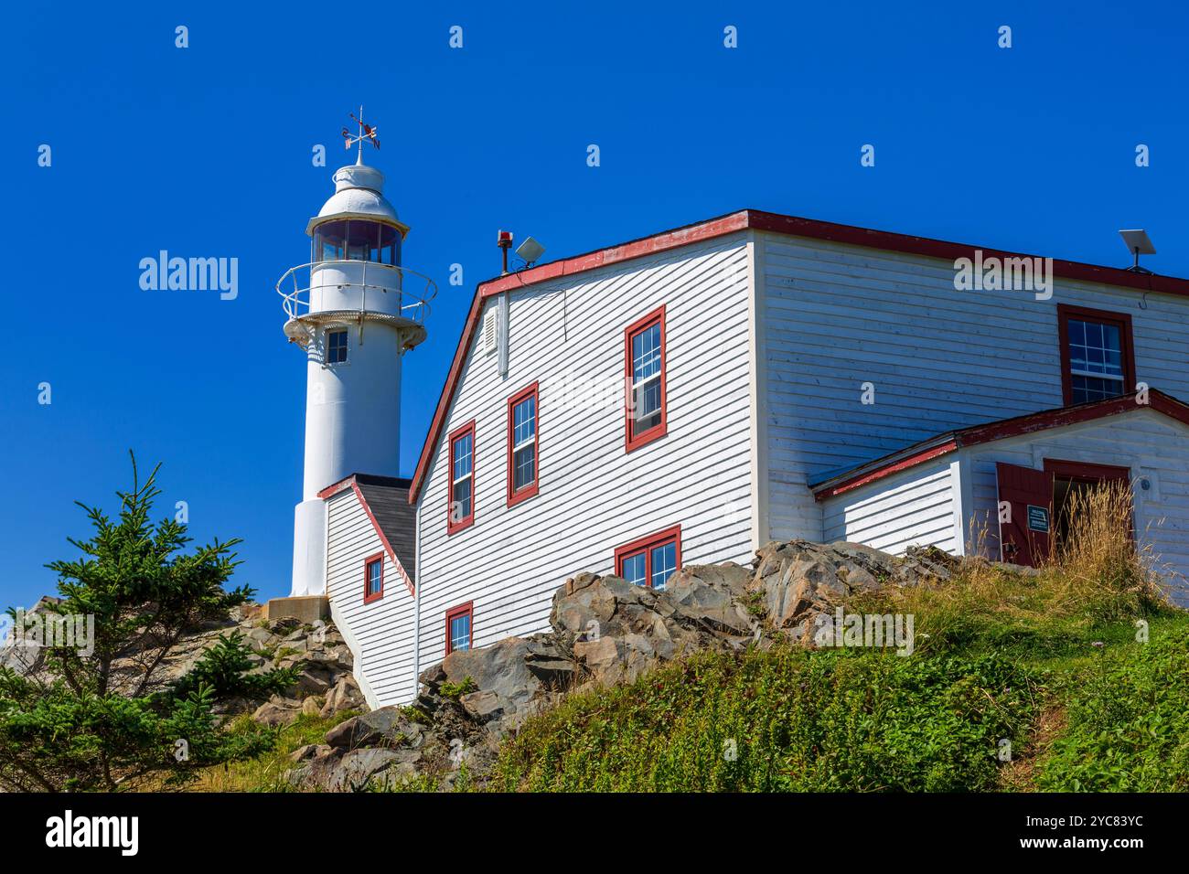 Lobster Head Cove Lighthouse, Rocky Harbour, Newfoundland, Canada Stock ...