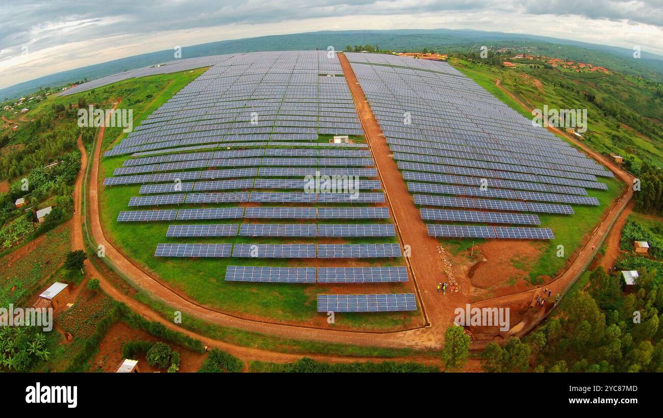 Village of rwanda hi-res stock photography and images - Alamy