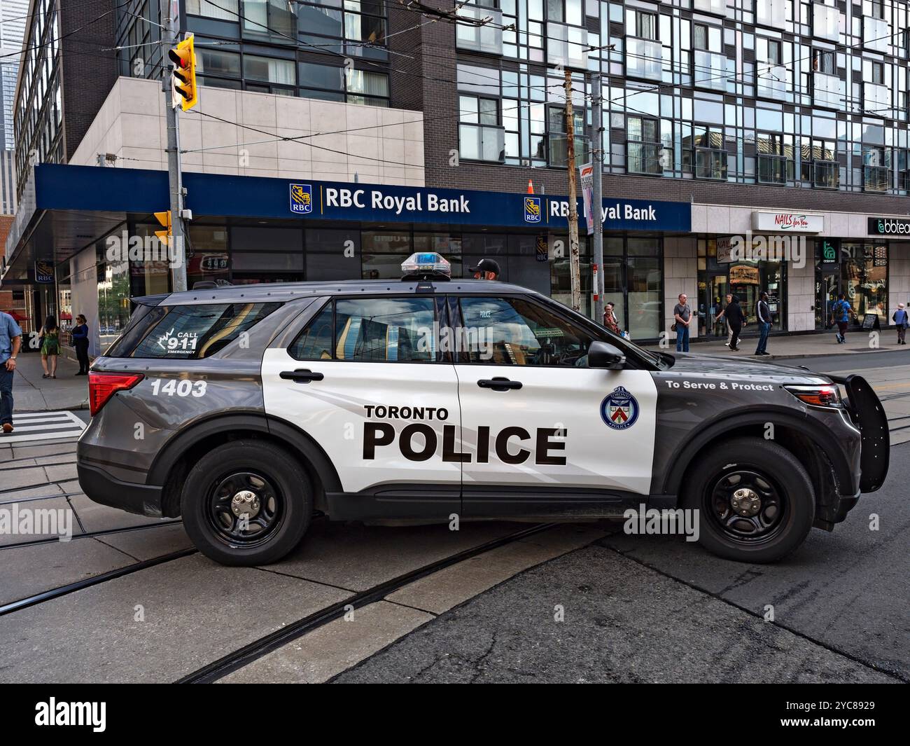 Toronto Canada / 20/09/ 2024. A Toronto Police Cruiser blocks a street ...