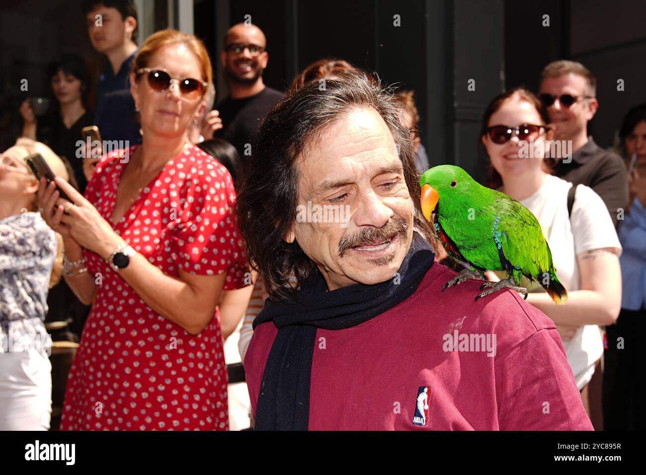 RETRANSMITTED ADDING NAME OF PARROT OWNER Pierre Gawronski with Caesar ...