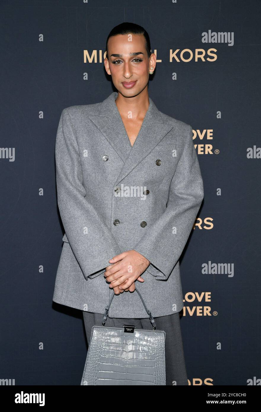 Cyrus Veyssi attends the God's Love We Deliver Golden Heart Awards at ...