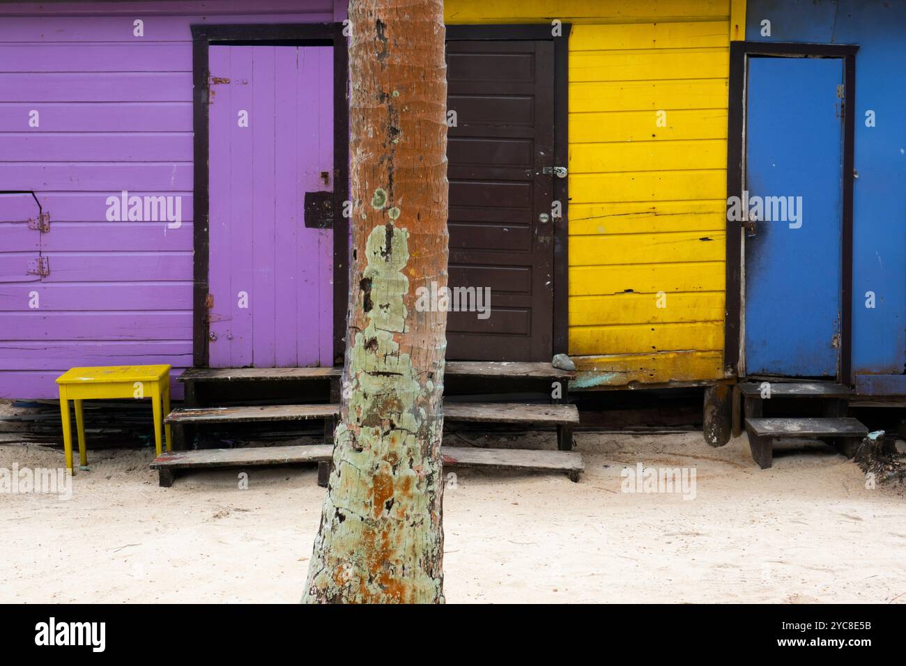Building at Paradise Tobacco Caye Resort on Tobacco Caye, Belize Stock ...