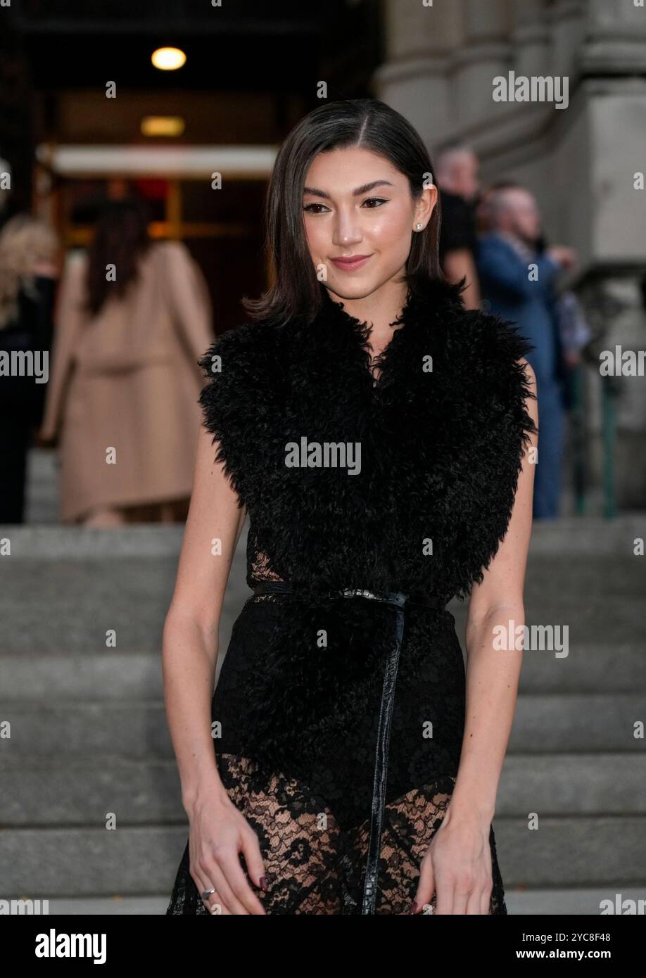 Kate Bartlett attends the Gods Love We Deliver 2024 Golden Heart Awards ...