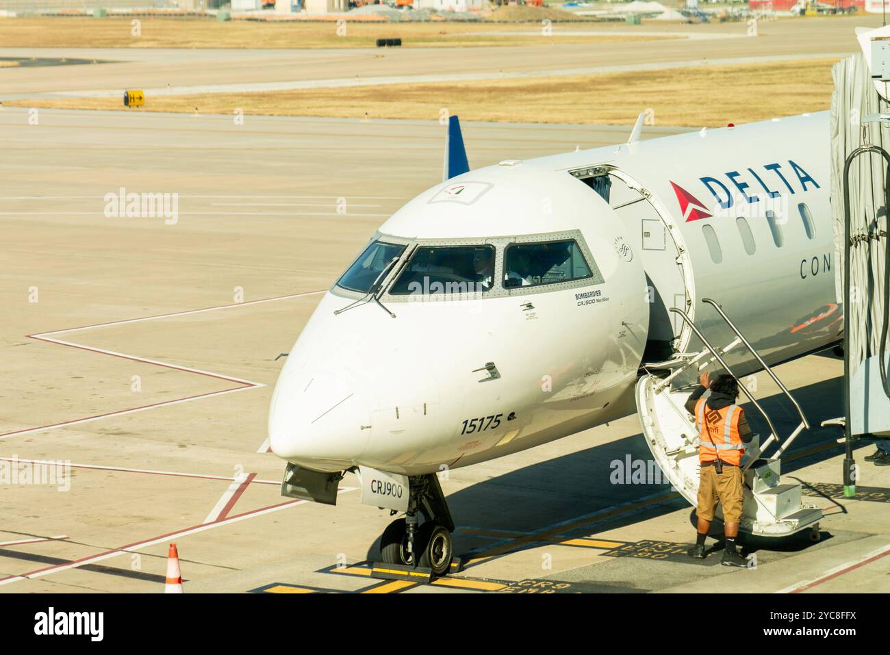 Delta Airlines at XNA On October 19, 2024 at Northwest Arkansas ...