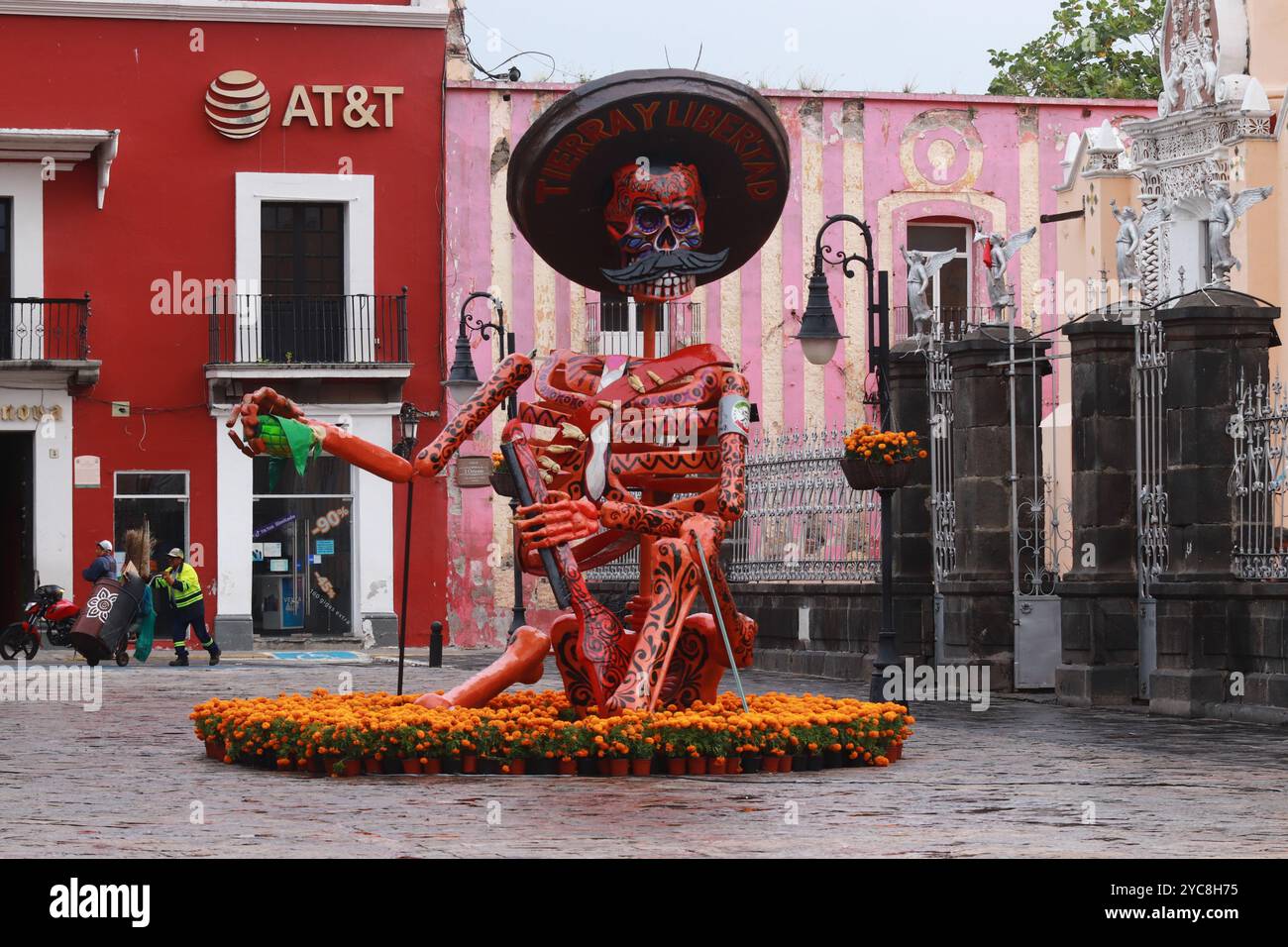 Atlixco, Mexico. 21st Oct, 2024. A cardboard monumental catrina is seen ...