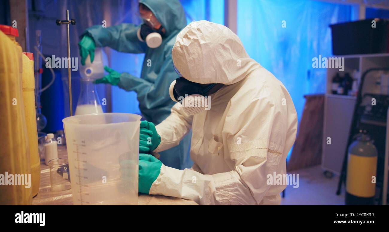 Crystal meth cook hi-res stock photography and images - Alamy