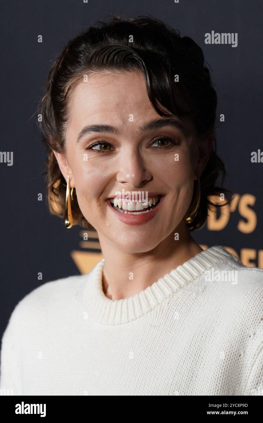 Zoey Deutch at arrivals for God s Love We Deliver 18th Annual Golden ...