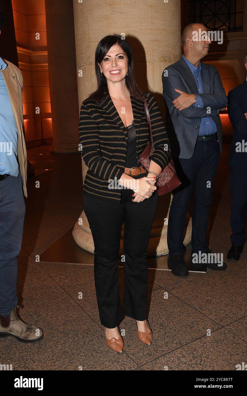 Rome, Hall of the Temple of Hadrian Presentation of the Book ...