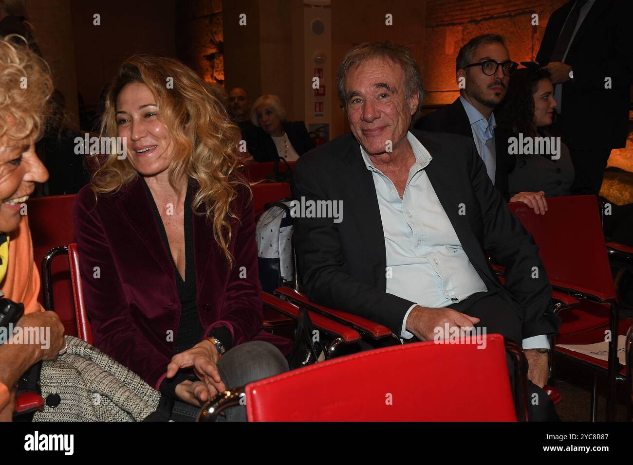 Rome, Hall of the Temple of Hadrian Presentation of the Book ...