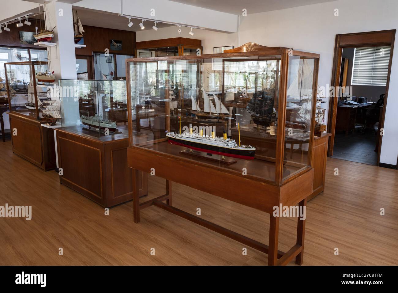 Authentic ship models, exhibition, sale, workshop, Historic Marine ...