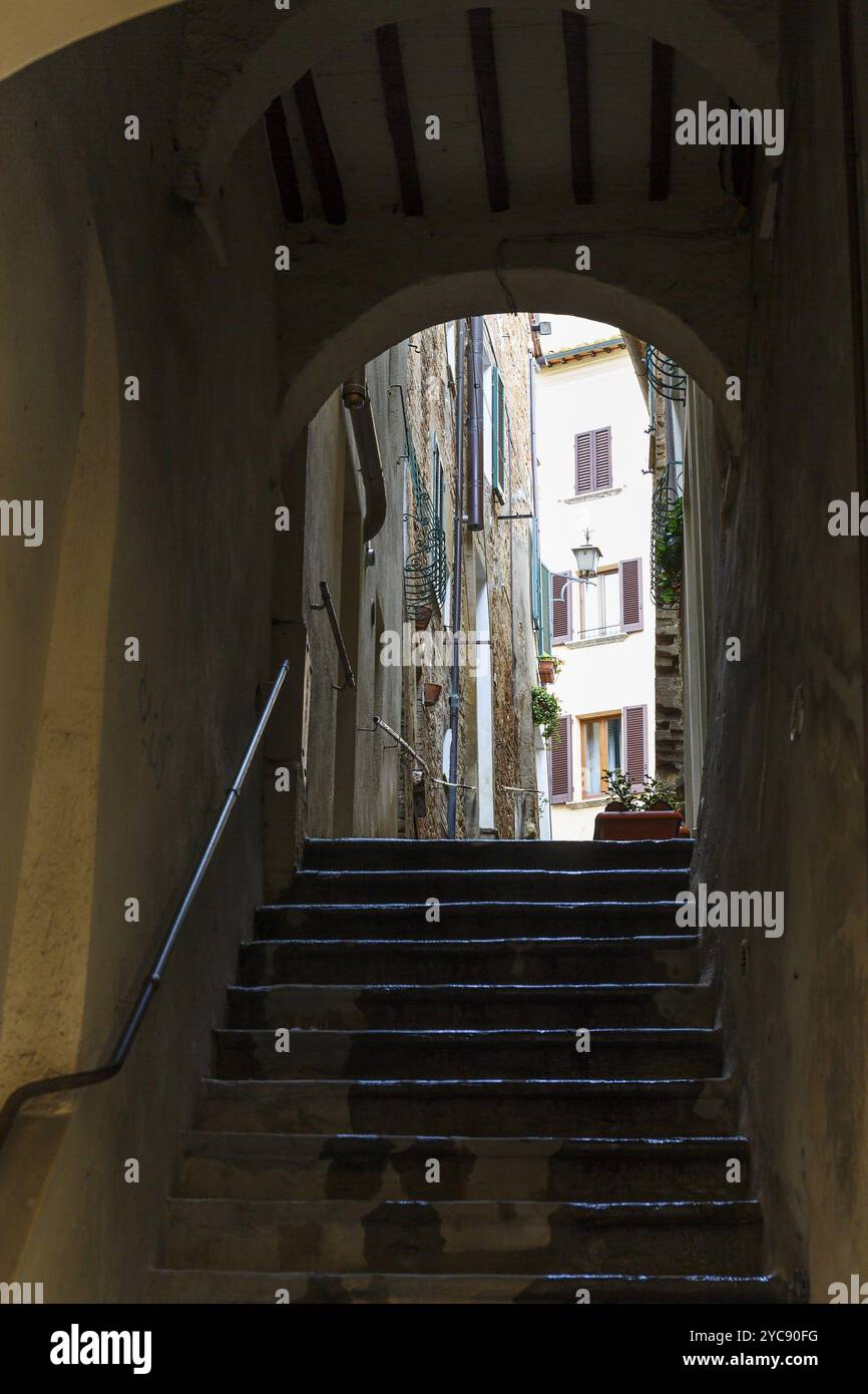 Vaulted walkway hi-res stock photography and images - Alamy