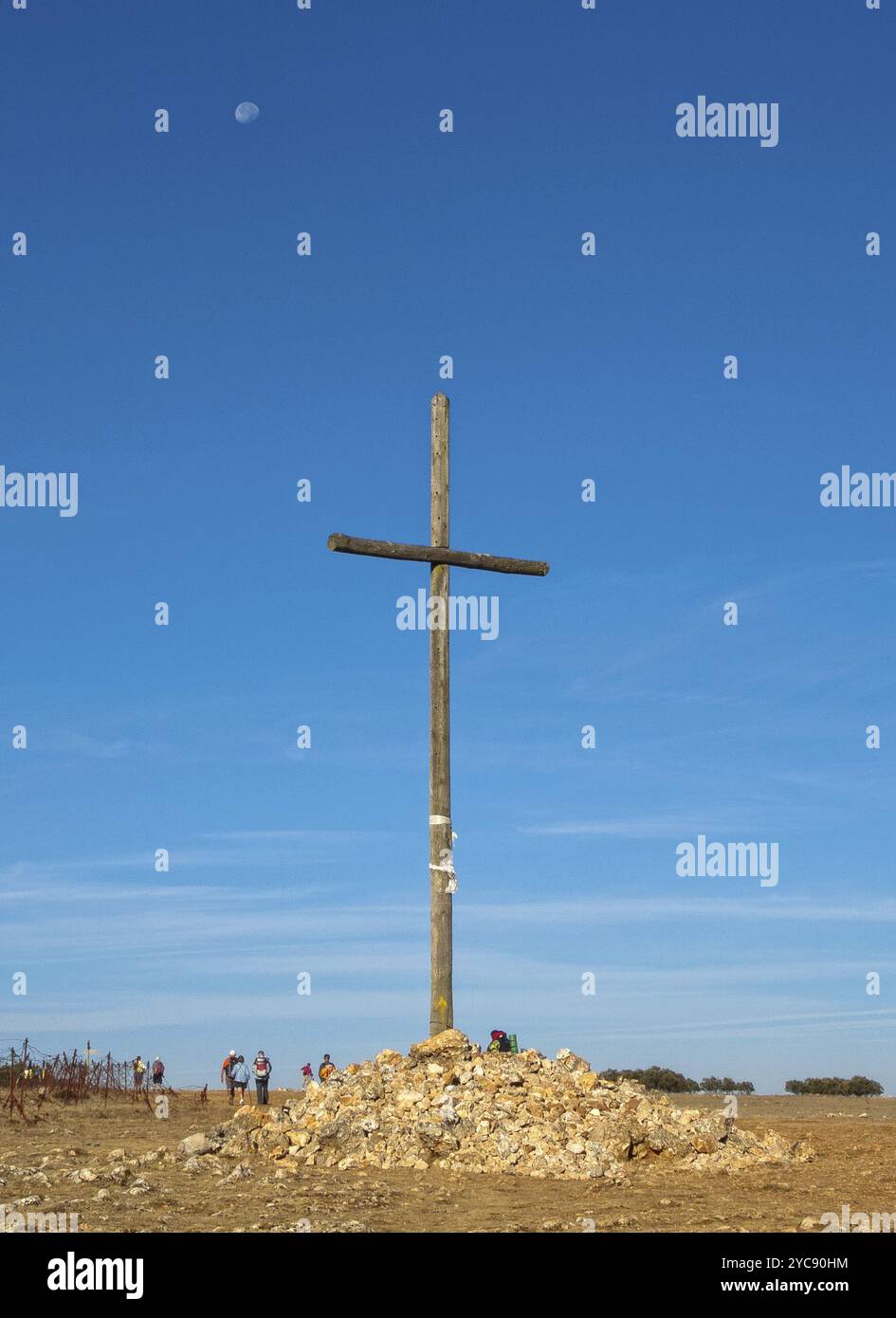 Cross made of pilgrims hi-res stock photography and images - Alamy