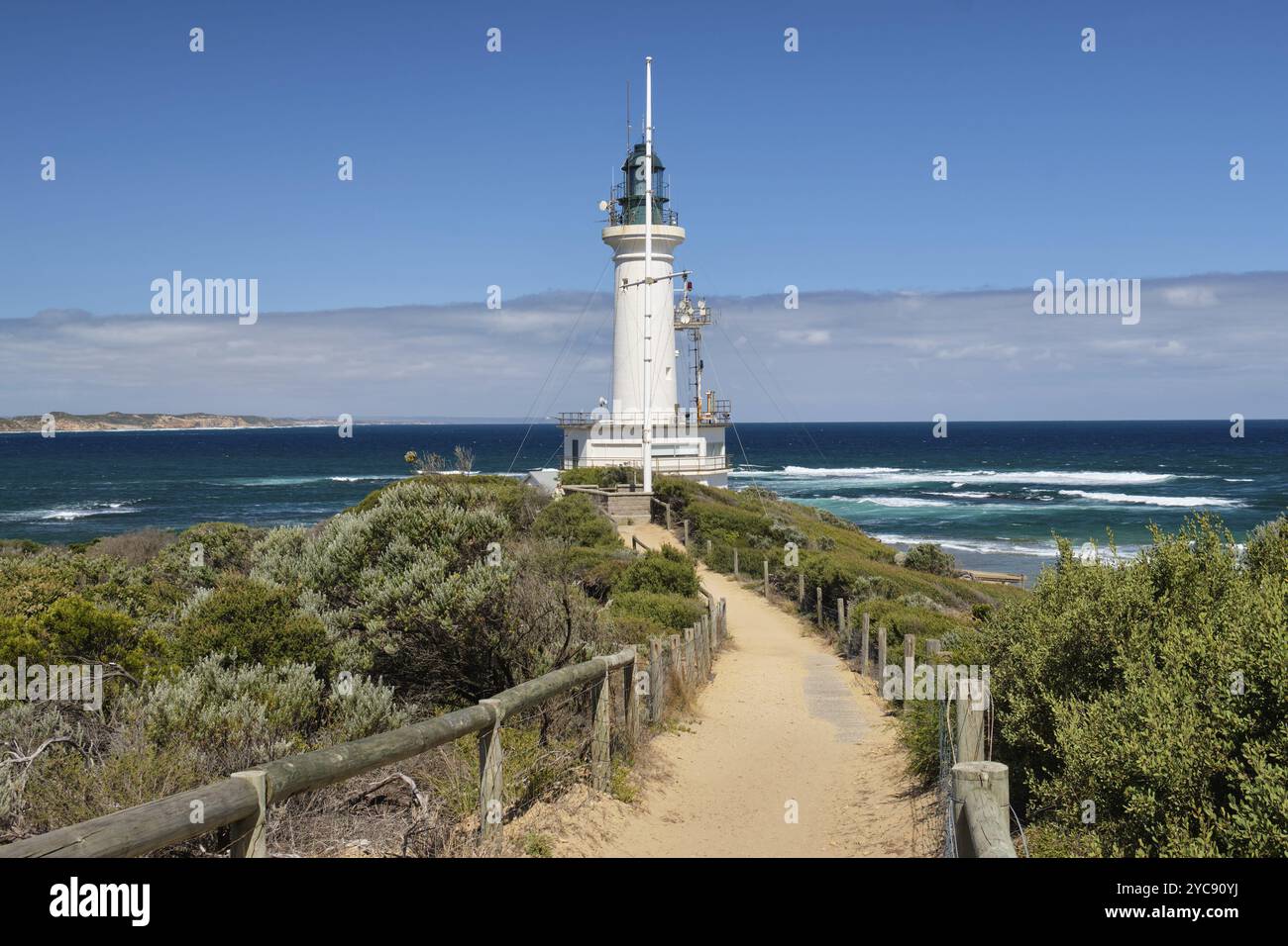 Narrow driveways hi-res stock photography and images - Alamy