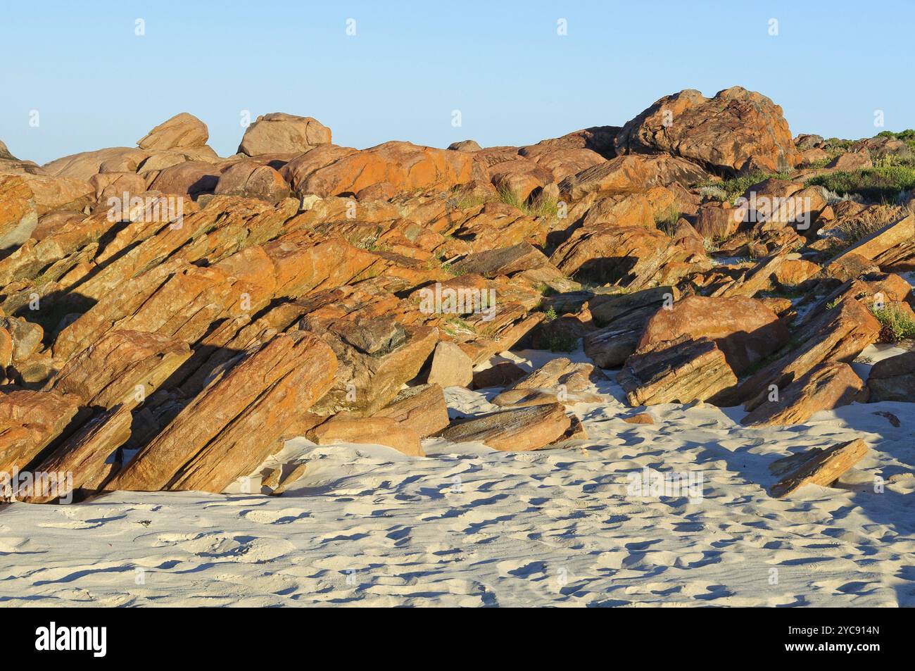 Beautiful orange rocks and sand on Meelup Beach, Dunsborough, WA ...