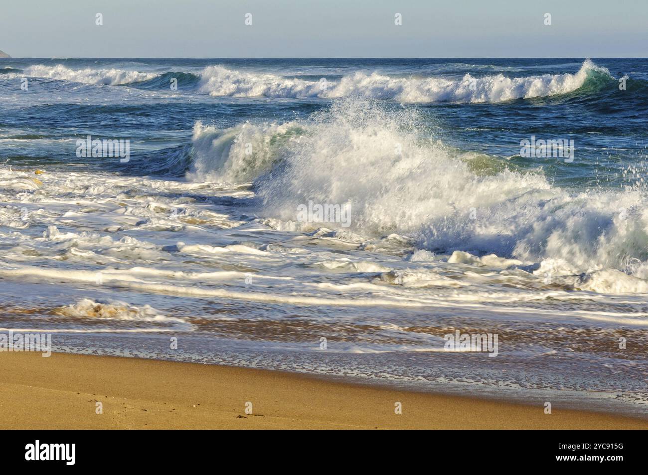 Wind-driven surface waves at St Andrews Beach, Rye, Victoria, Australia ...
