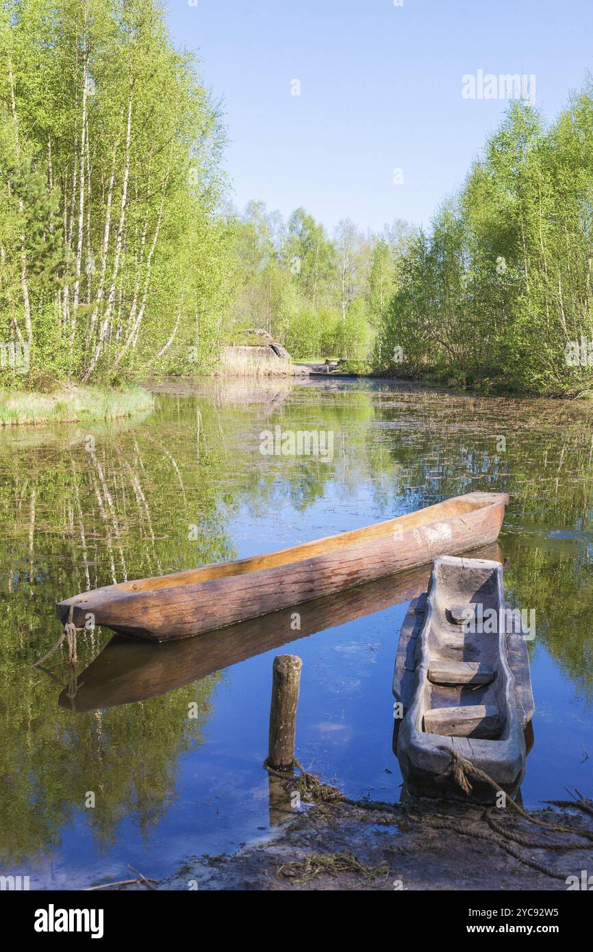 Historical canoes hi-res stock photography and images - Alamy