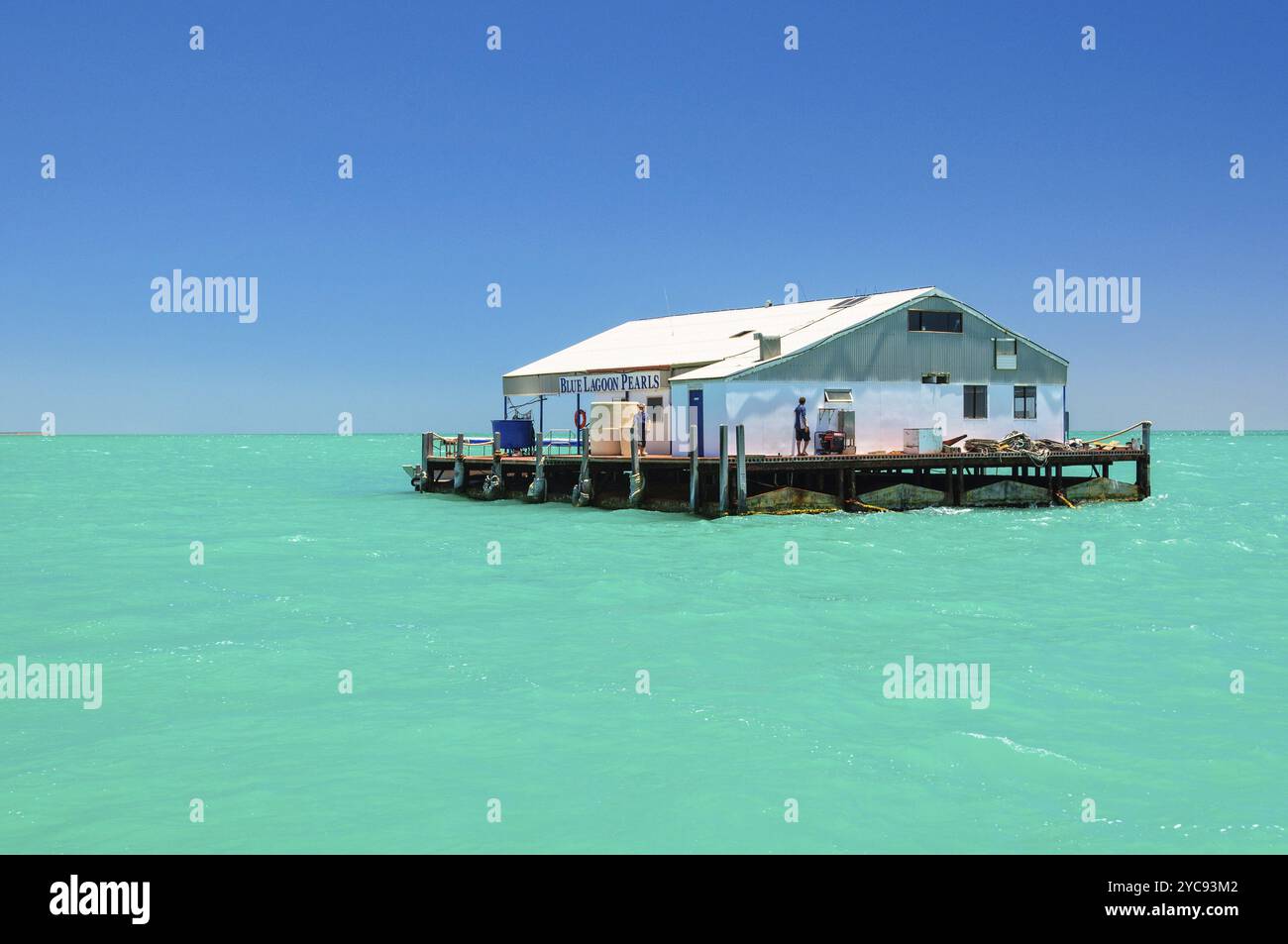 The floating pontoon of the Blue Lagoon Pearl shop, Monkey Mia, WA ...