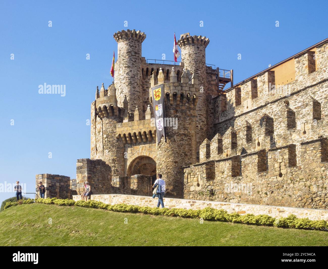 Knight templar 12th century hi-res stock photography and images - Alamy