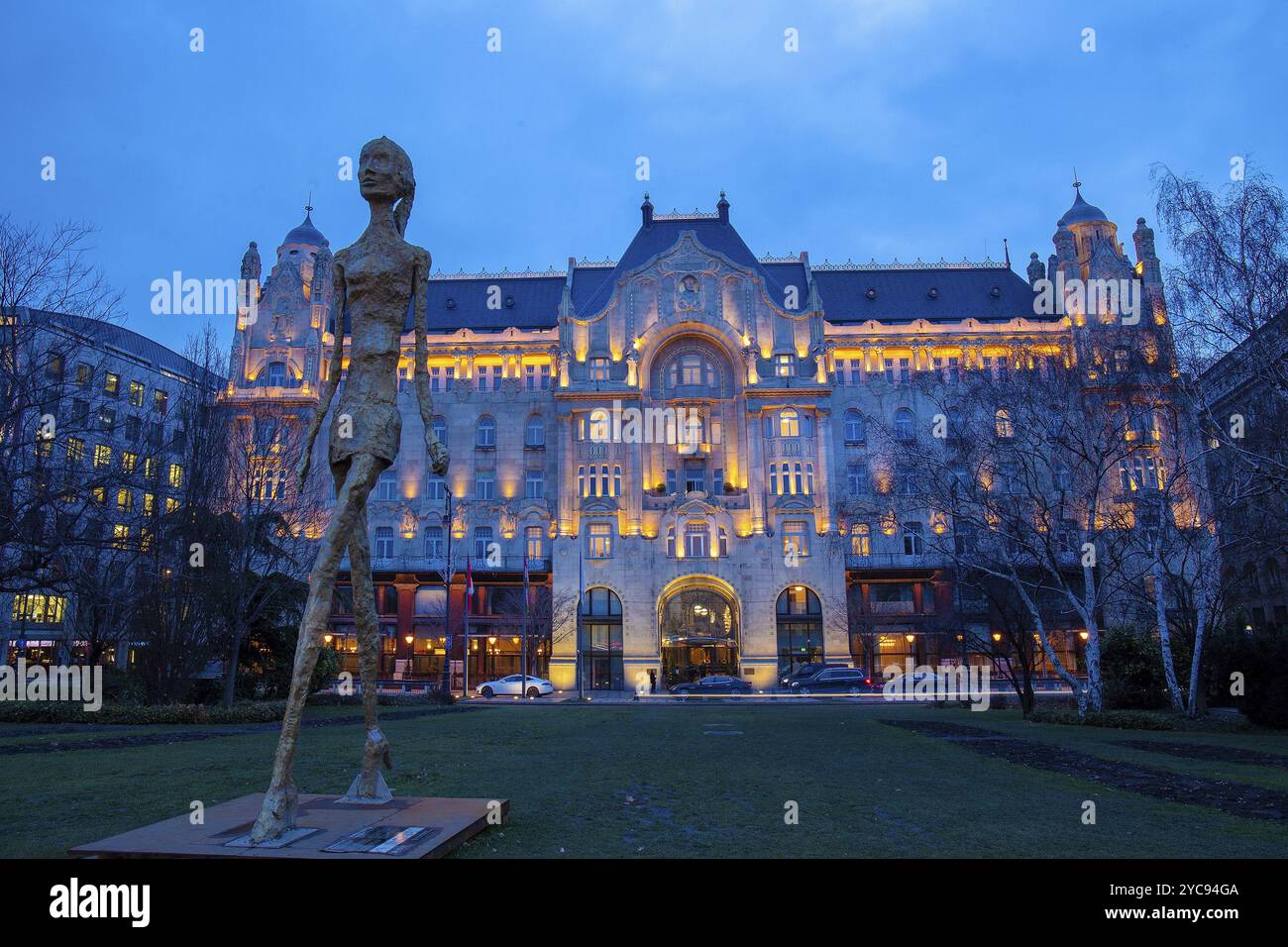 Modern sculpture at downtown of Budapest near Secheni Bridge (Chain ...