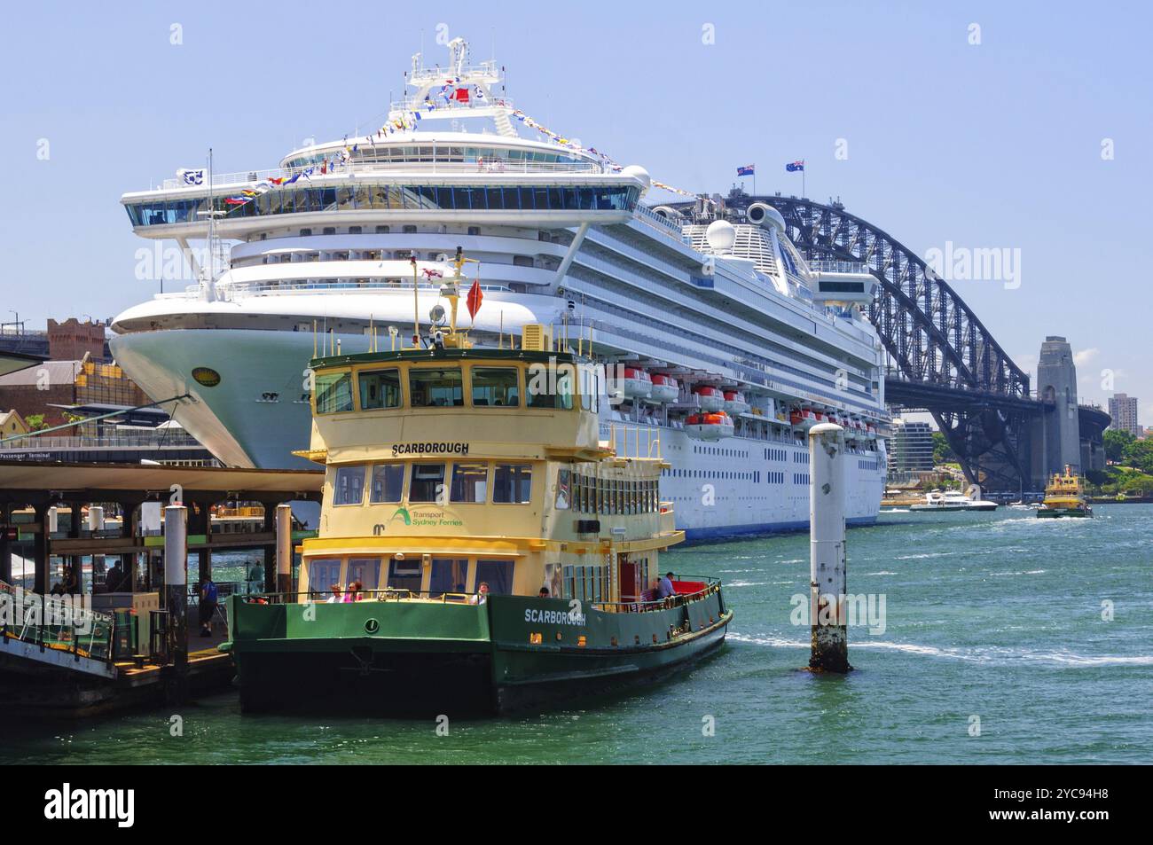 Empty cruise ships sydney harbour hi-res stock photography and images ...