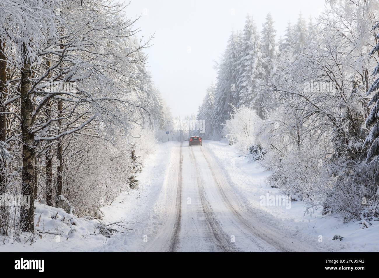 Slippery traffic on snowy road hi-res stock photography and images - Alamy