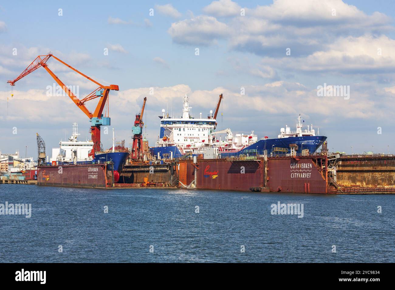 Shipyard with ships in the port of Gothenburg Stock Photo - Alamy