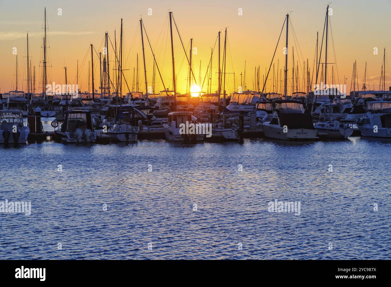 Australian sunsets hi-res stock photography and images - Alamy