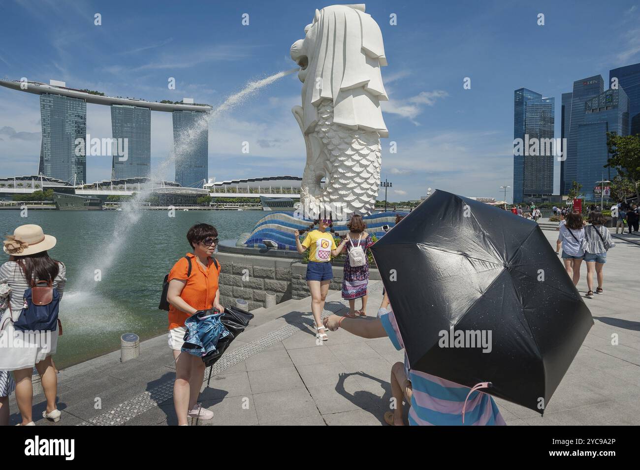 20.08.2016, Singapore, Republic of Singapore, Asia, Tourists visit the ...