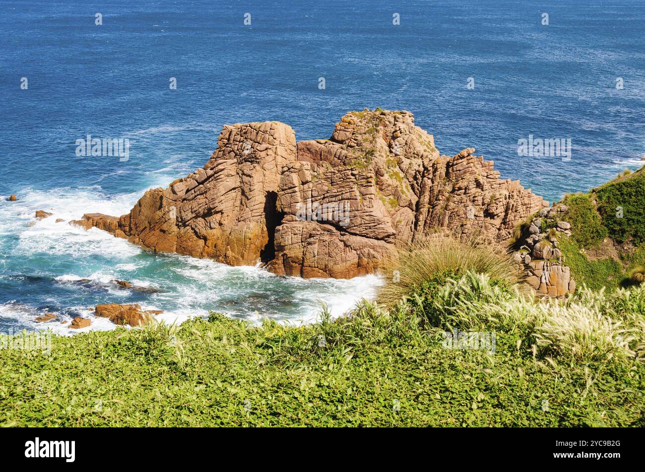 Dramatic granite rock structures below the Pinnacles Lookout at Cape ...
