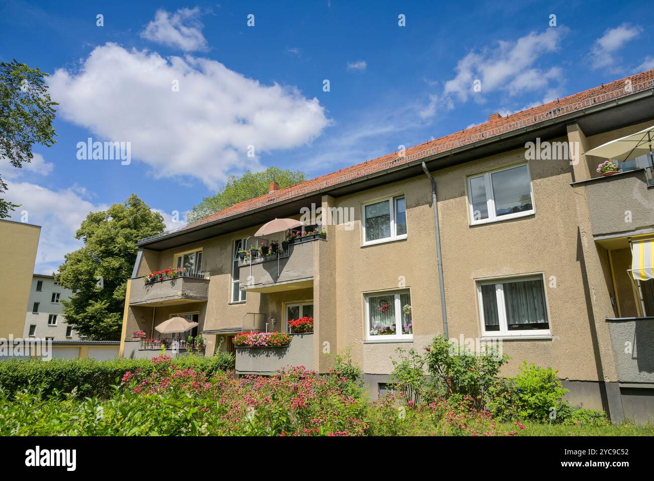 Residential building from the 1950s, Alt-Mariendorf, Tempelhof ...