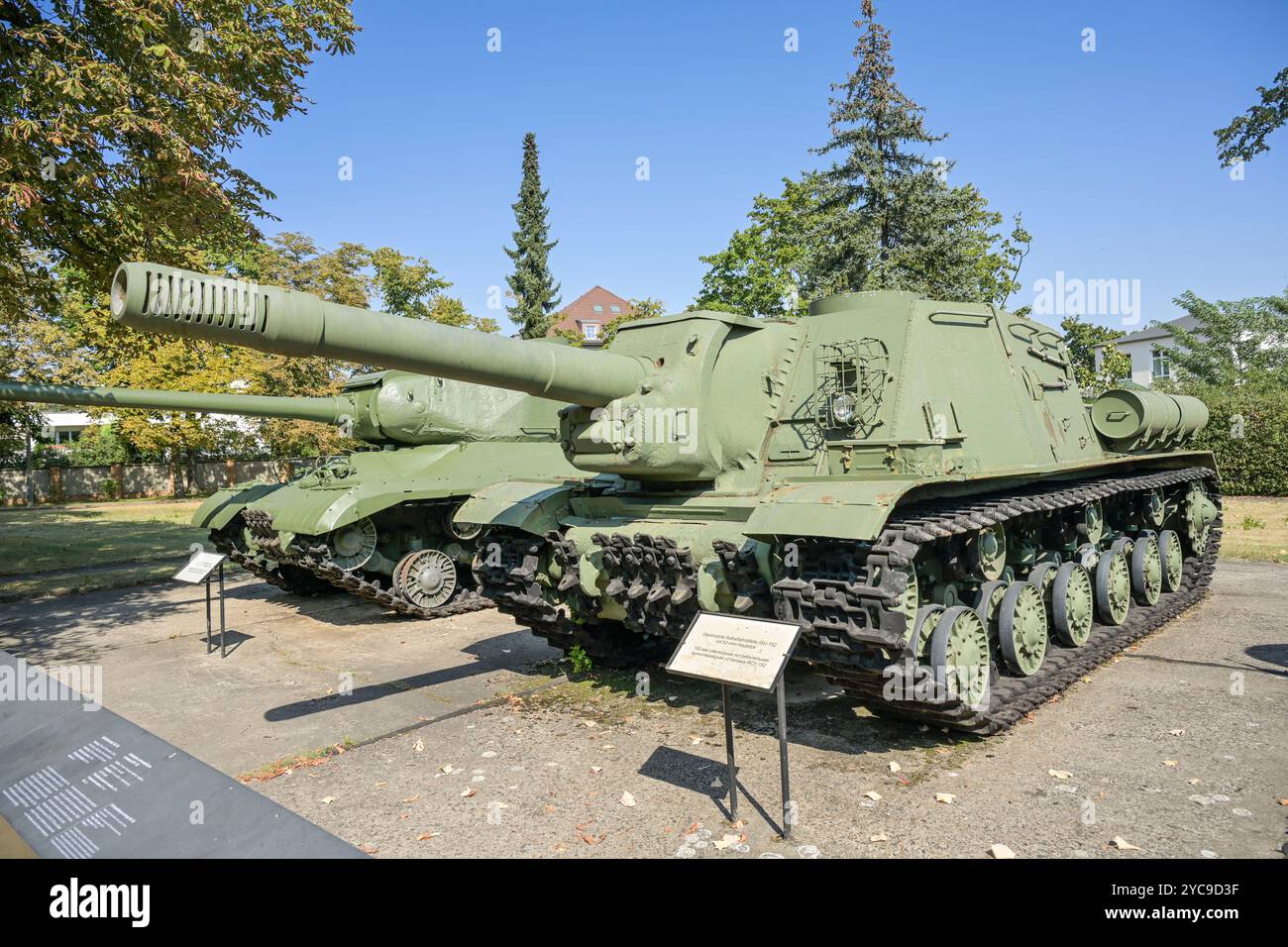 Various combat vehicles, on the right self-propelled gun, ISU152 ...