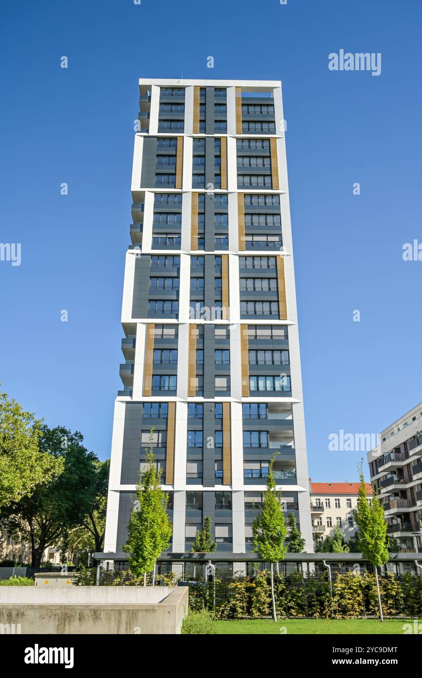 High-rise building, St. Marien residential park, Eschersheimer Straße ...