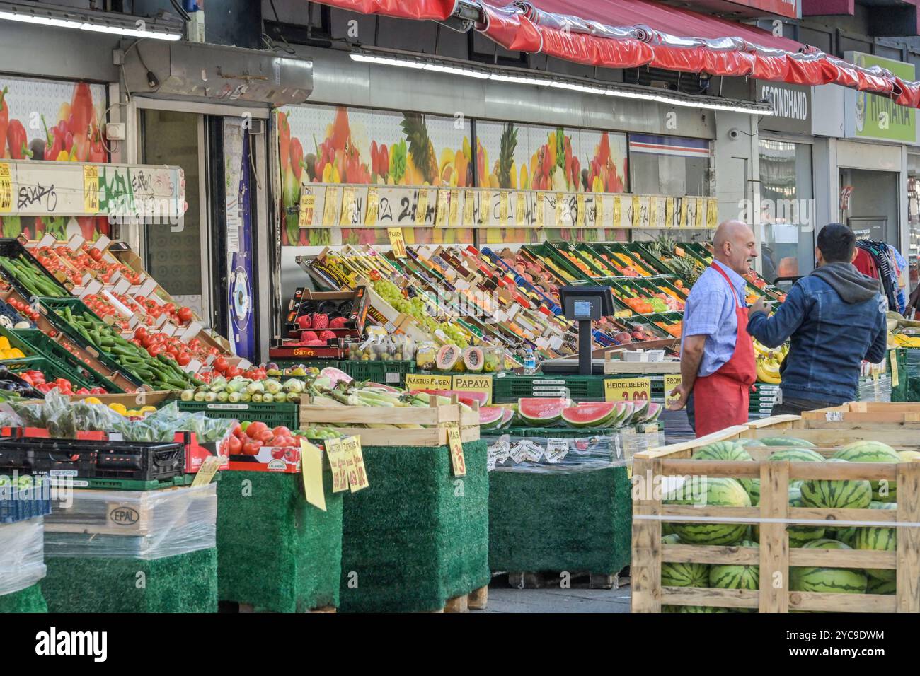 Turkish supermarket with fruit and vegetables, Potsdamer Straße ...