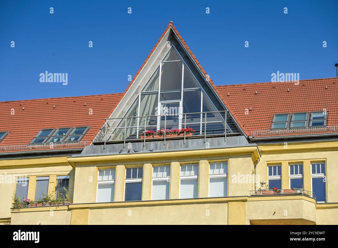 Converted attic, large windows, Hauptstraße, Schöneberg, Tempelhof ...
