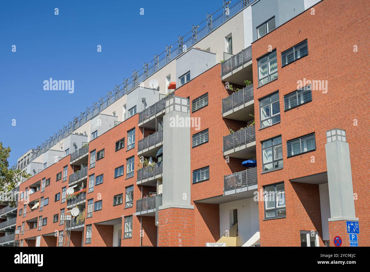 New building, residential building, Am Berlin Museum, Kreuzberg ...