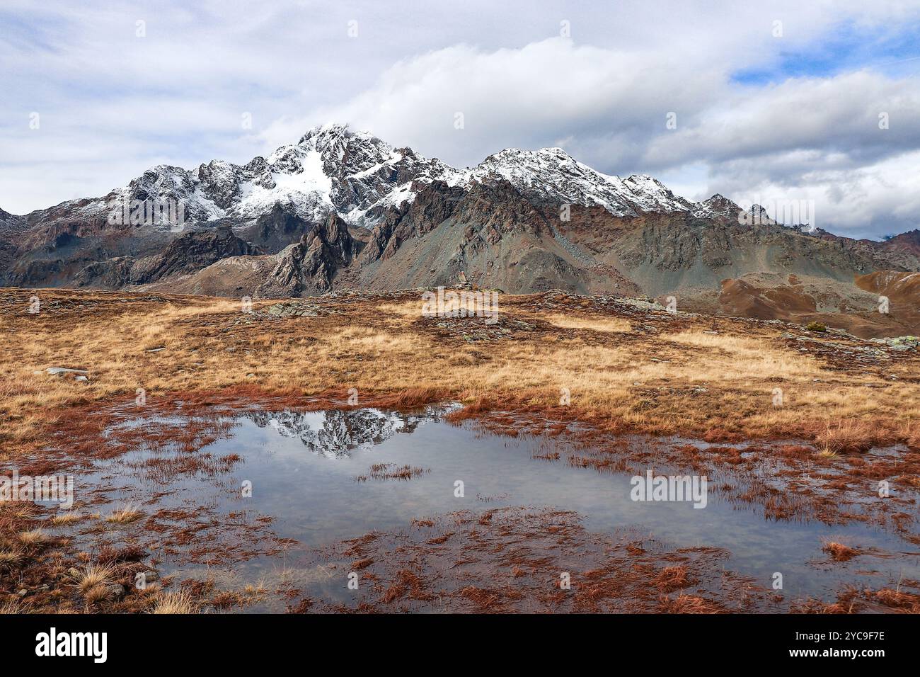 The Mount Disgrazia in the autumn season, Italian Alps landscape ...