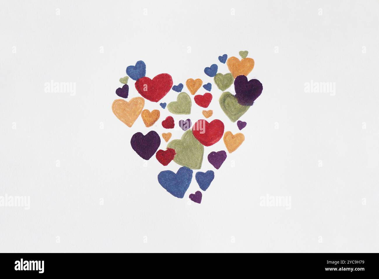 Hand drawing heart shape on white paper Stock Photo - Alamy
