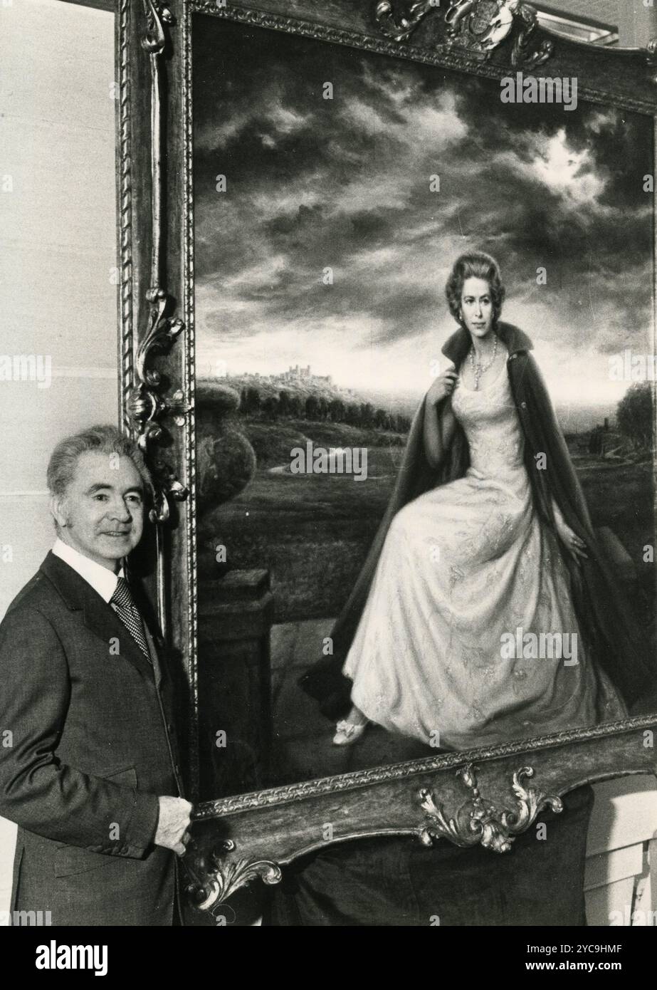 American artist Joseph Wallace with his portray of the queen, London ...