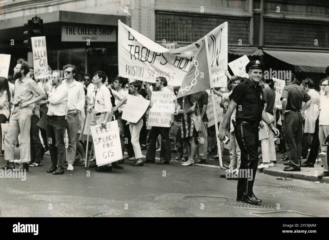American protesters against the War in Vietnam, USA 1970 Stock Photo ...
