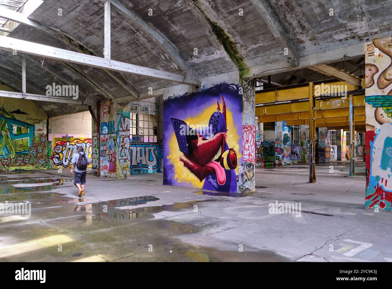 Uzerche (central France): street art and graffiti street art and ...