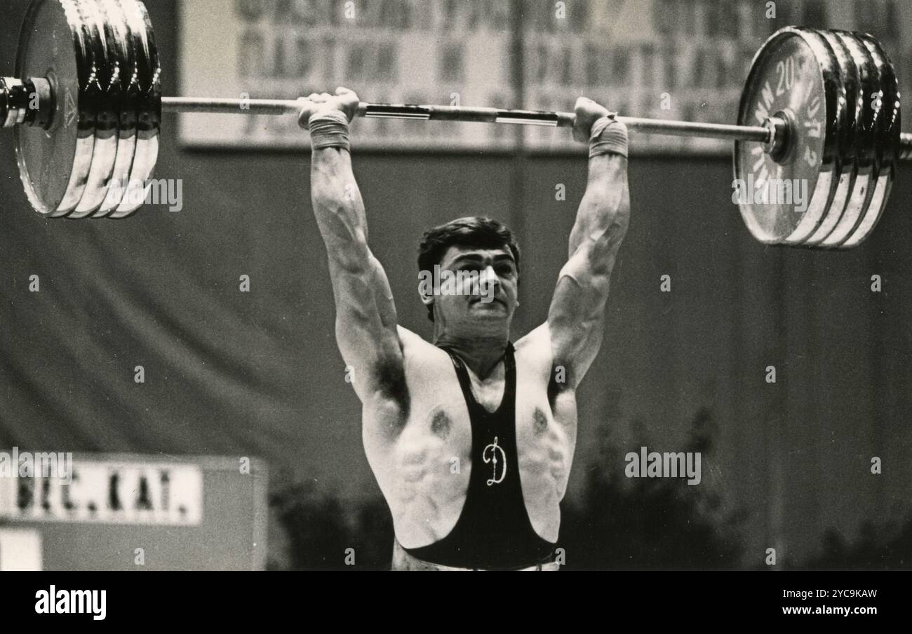 Soviet heavyweight lifter Vladimir Ryzhenkov, 1970s Stock Photo - Alamy